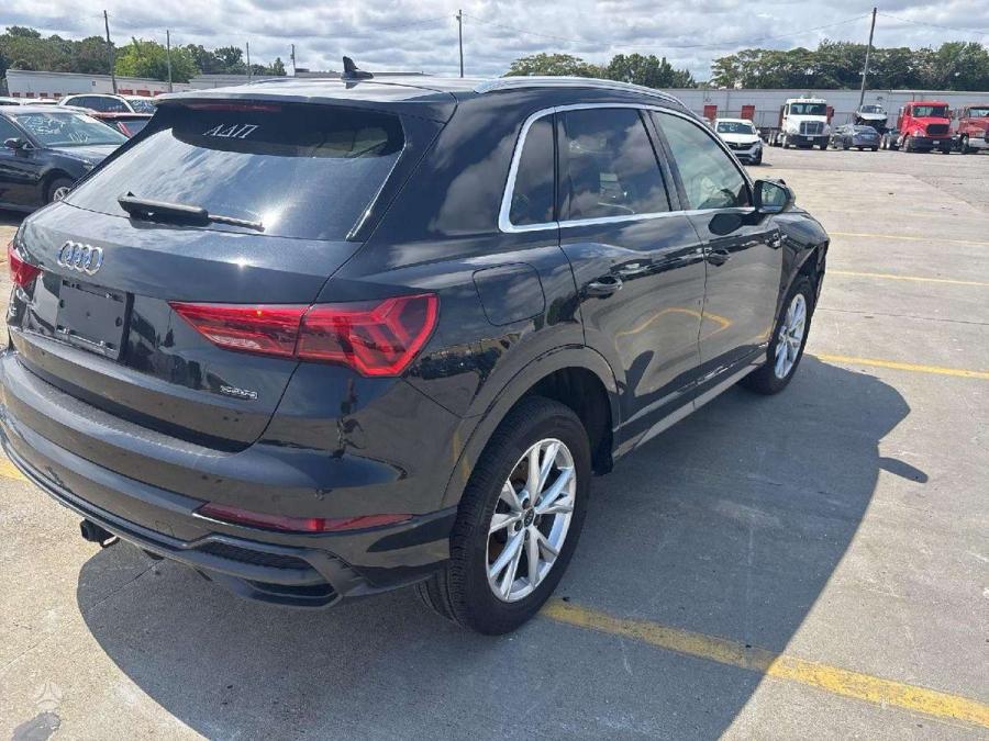 Black Audi Q3 2022 in Vilnius, with an engine capacity of 1.98 L and mileage of 80 thousand km for 9500 €, photo 12 on AUTOMOTO.COM.LV