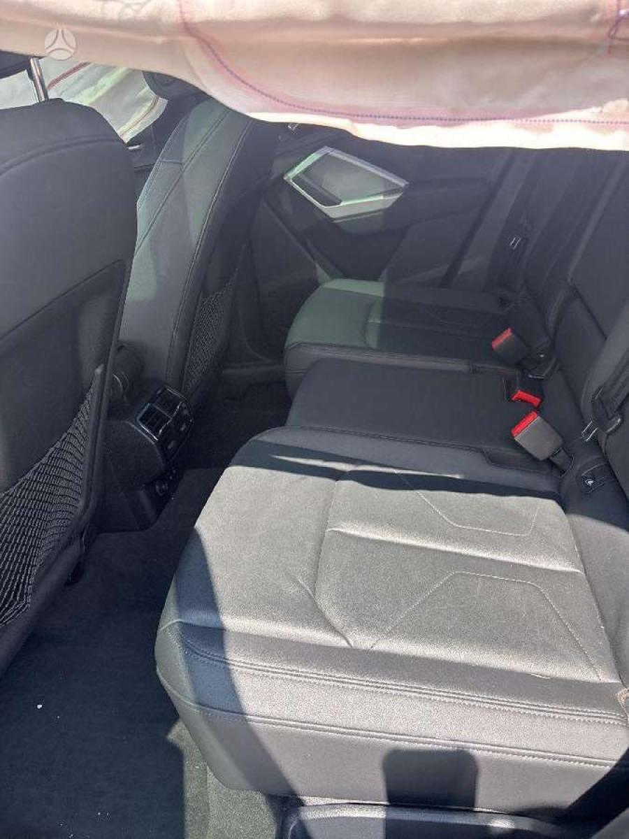 Black Audi Q3 2022 in Vilnius, with an engine capacity of 1.98 L and mileage of 80 thousand km for 9500 €, photo 15 on AUTOMOTO.COM.LV