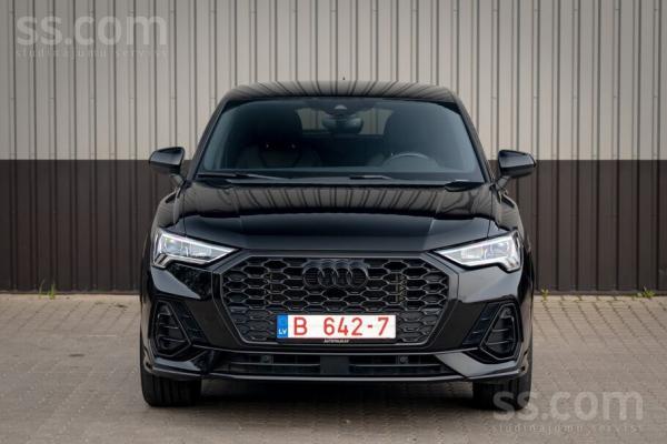 Audi Q3 2022 in Talsi on AUTOMOTO.COM.LV Black Audi Q3 2022 in Talsi, with an engine capacity of 1.40 L and mileage of 184 thousand km for 25990 €, photo 3 on AUTOMOTO.COM.LV