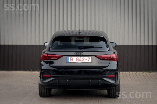 Audi Q3 2022 in Talsi on AUTOMOTO.COM.LV Black Audi Q3 2022 in Talsi, with an engine capacity of 1.40 L and mileage of 184 thousand km for 25990 €, photo 6 on AUTOMOTO.COM.LV