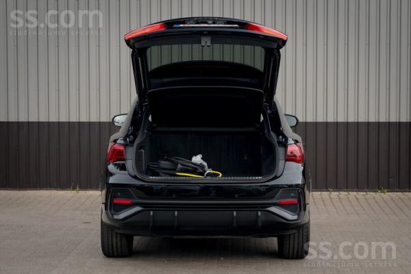 Audi Q3 2022 in Talsi on AUTOMOTO.COM.LV Black Audi Q3 2022 in Talsi, with an engine capacity of 1.40 L and mileage of 184 thousand km for 25990 €, photo 7 on AUTOMOTO.COM.LV