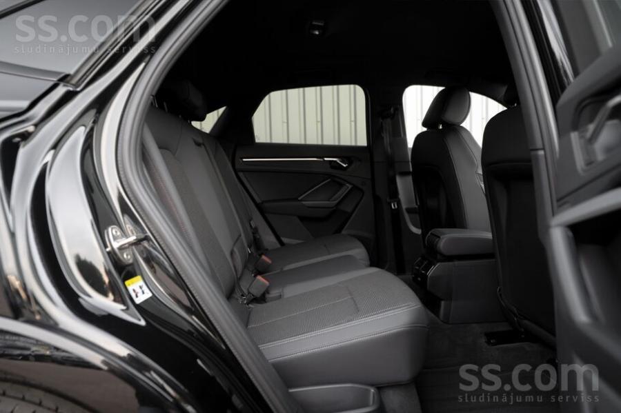 Black Audi Q3 2022 in Talsi, with an engine capacity of 1.40 L and mileage of 184 thousand km for 25990 €, photo 12 on AUTOMOTO.COM.LV