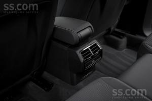 Black Audi Q3 2022 in Talsi, with an engine capacity of 1.40 L and mileage of 184 thousand km for 25990 €, photo 30 on AUTOMOTO.COM.LV