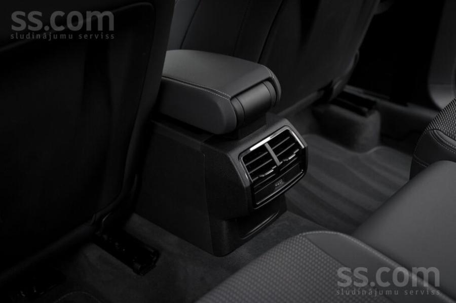 Black Audi Q3 2022 in Talsi, with an engine capacity of 1.40 L and mileage of 184 thousand km for 25990 €, photo 30 on AUTOMOTO.COM.LV