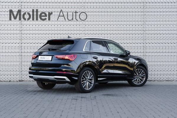 Black Audi Q3 2022 in Marupe, with an engine capacity of 2.00 L and mileage of 122 thousand km for 28700 €, photo 5 on AUTOMOTO.COM.LV