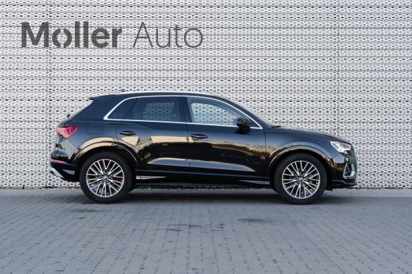 Black Audi Q3 2022 in Marupe, with an engine capacity of 2.00 L and mileage of 122 thousand km for 28700 €, photo 6 on AUTOMOTO.COM.LV