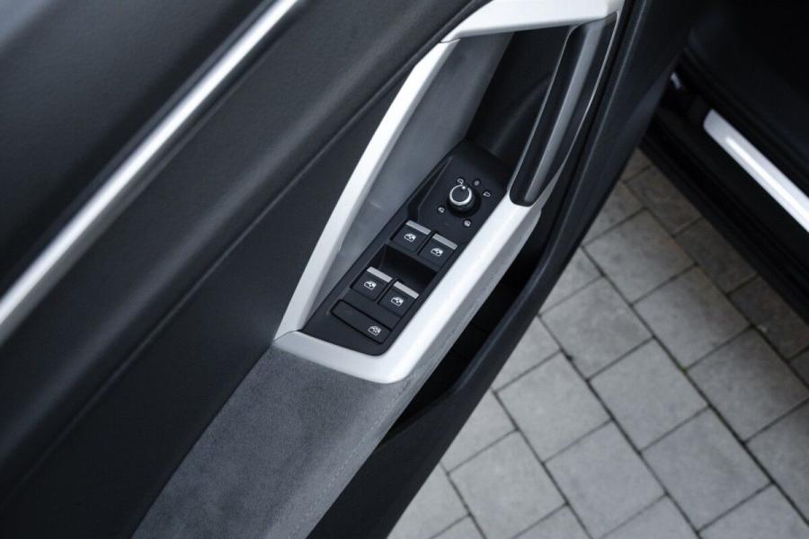 Melns Audi Q3 2022 Mārupe, ar dzinēja tilpumu 2.00 L un nobraukumu 122 tūkst. km par 28700 €, foto 8 vietnē AUTOMOTO.COM.LV