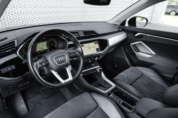 Black Audi Q3 2022 in Marupe, with an engine capacity of 2.00 L and mileage of 122 thousand km for 28700 €, photo 10 on AUTOMOTO.COM.LV