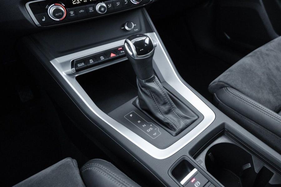 Melns Audi Q3 2022 Mārupe, ar dzinēja tilpumu 2.00 L un nobraukumu 122 tūkst. km par 28700 €, foto 25 vietnē AUTOMOTO.COM.LV