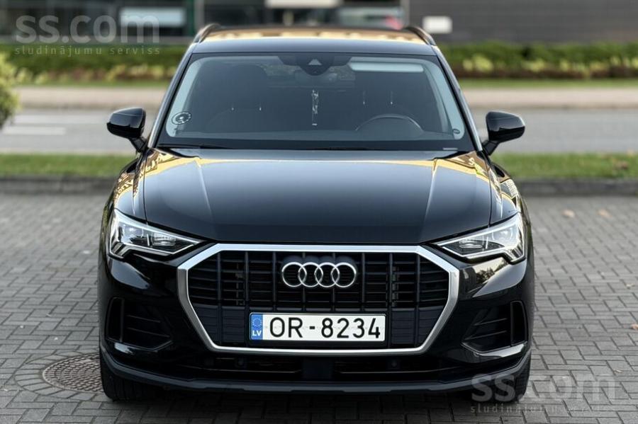 Black Audi Q3 2022 in Jelgava, with an engine capacity of 1.40 L and mileage of 195 thousand km for 19499 €, photo 1 on AUTOMOTO.COM.LV
