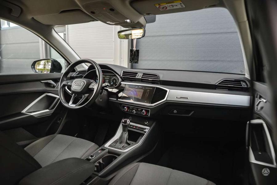 Black Audi Q3 2023 in Kaunas, with an engine capacity of 1.50 L and mileage of 59 thousand km for 26990 €, photo 12 on AUTOMOTO.COM.LV