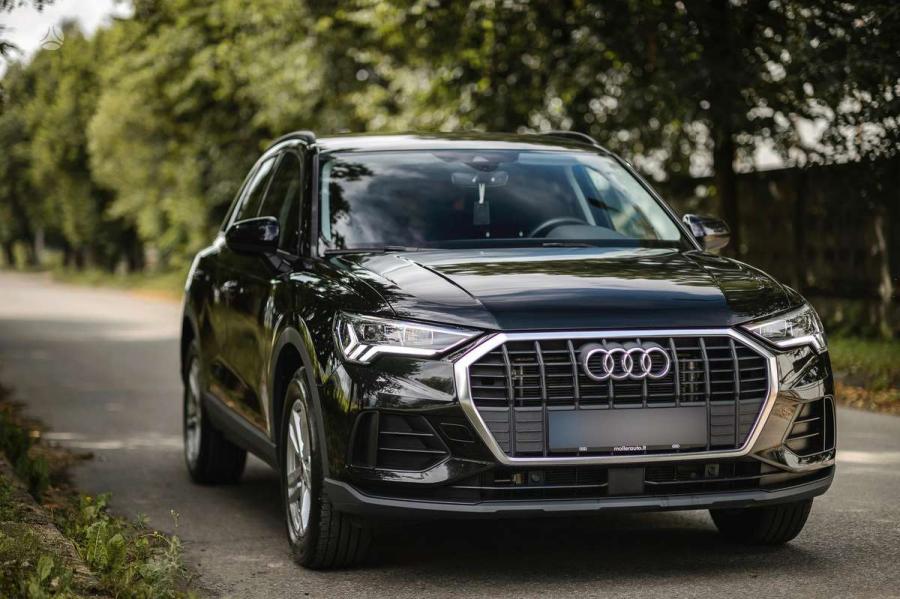 Black Audi Q3 2023 in Kaunas, with an engine capacity of 1.50 L and mileage of 59 thousand km for 26990 €, photo 22 on AUTOMOTO.COM.LV
