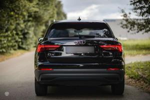 Black Audi Q3 2023 in Kaunas, with an engine capacity of 1.50 L and mileage of 59 thousand km for 26990 €, photo 25 on AUTOMOTO.COM.LV