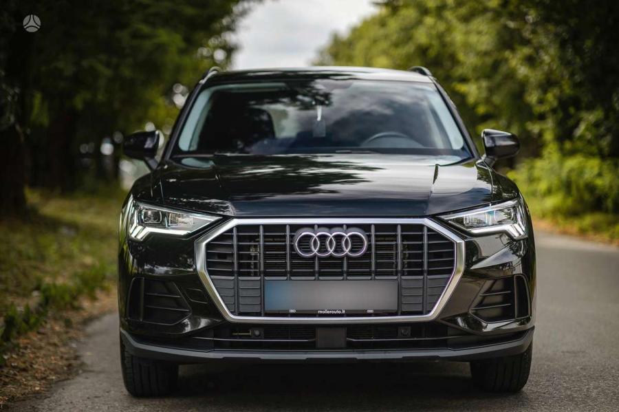 Black Audi Q3 2023 in Kaunas, with an engine capacity of 1.50 L and mileage of 59 thousand km for 26990 €, photo 26 on AUTOMOTO.COM.LV