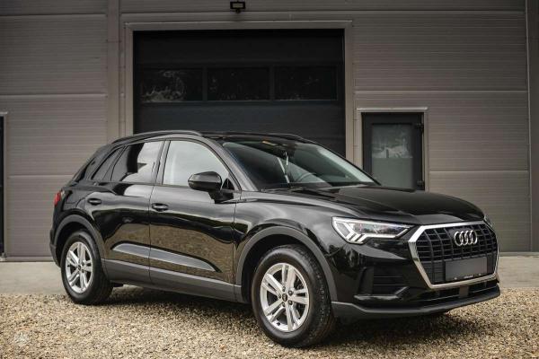 Black Audi Q3 2023 in Kaunas, with an engine capacity of 1.50 L and mileage of 59 thousand km for 26990 €, photo 3 on AUTOMOTO.COM.LV