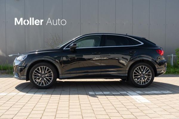 Melns Audi Q3 2023 Viļņa, ar dzinēja tilpumu 1.50 L un nobraukumu 25 tūkst. km par 34950 €, foto 2 vietnē AUTOMOTO.COM.LV