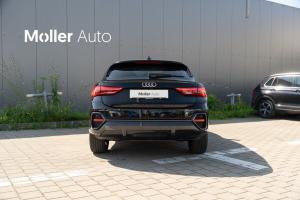 Melns Audi Q3 2023 Viļņa, ar dzinēja tilpumu 1.50 L un nobraukumu 25 tūkst. km par 34950 €, foto 6 vietnē AUTOMOTO.COM.LV