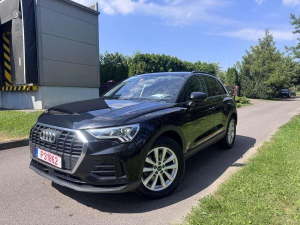 Melns Audi Q3 2024 Alīta, ar dzinēja tilpumu 1.40 L un nobraukumu 190 tūkst. km par 20500 €, foto 3 vietnē AUTOMOTO.COM.LV