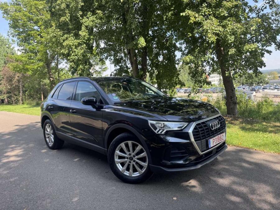 Black Audi Q3 2024 in Alytus, with an engine capacity of 1.40 L and mileage of 190 thousand km for 20500 €, photo 7 on AUTOMOTO.COM.LV