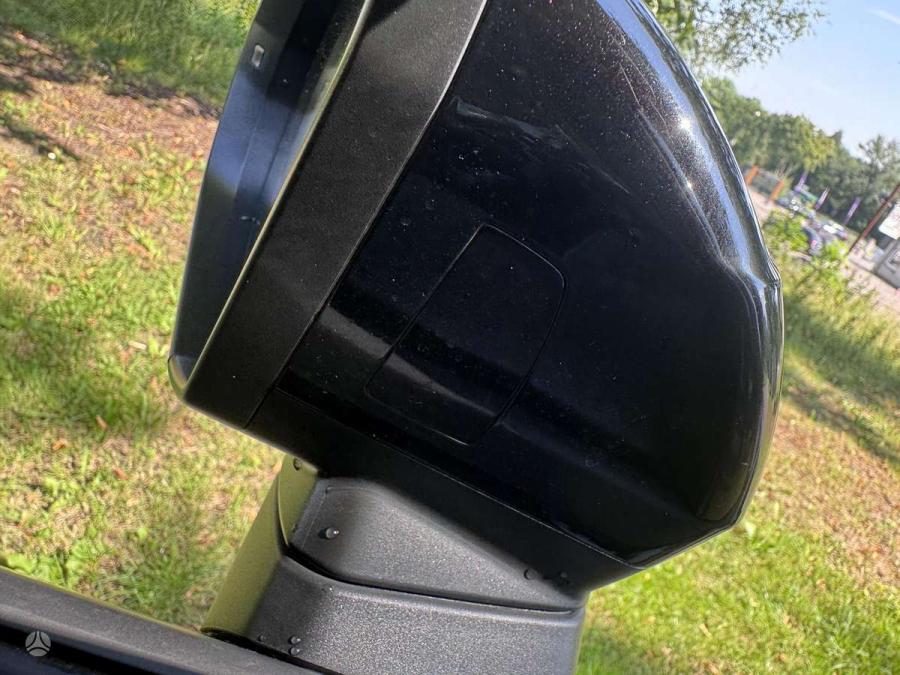 Black Audi Q3 2024 in Alytus, with an engine capacity of 1.40 L and mileage of 190 thousand km for 20500 €, photo 14 on AUTOMOTO.COM.LV