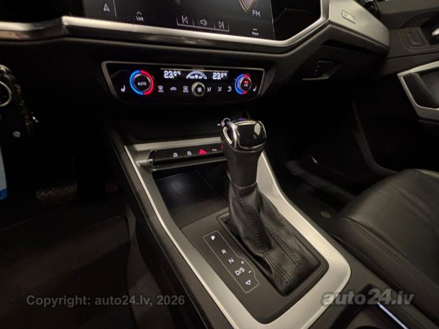 Black Audi Q3 2019 in Tallinn, with an engine capacity of 1.50 L and mileage of 128 thousand km for 22900 €, photo 12 on AUTOMOTO.COM.LV