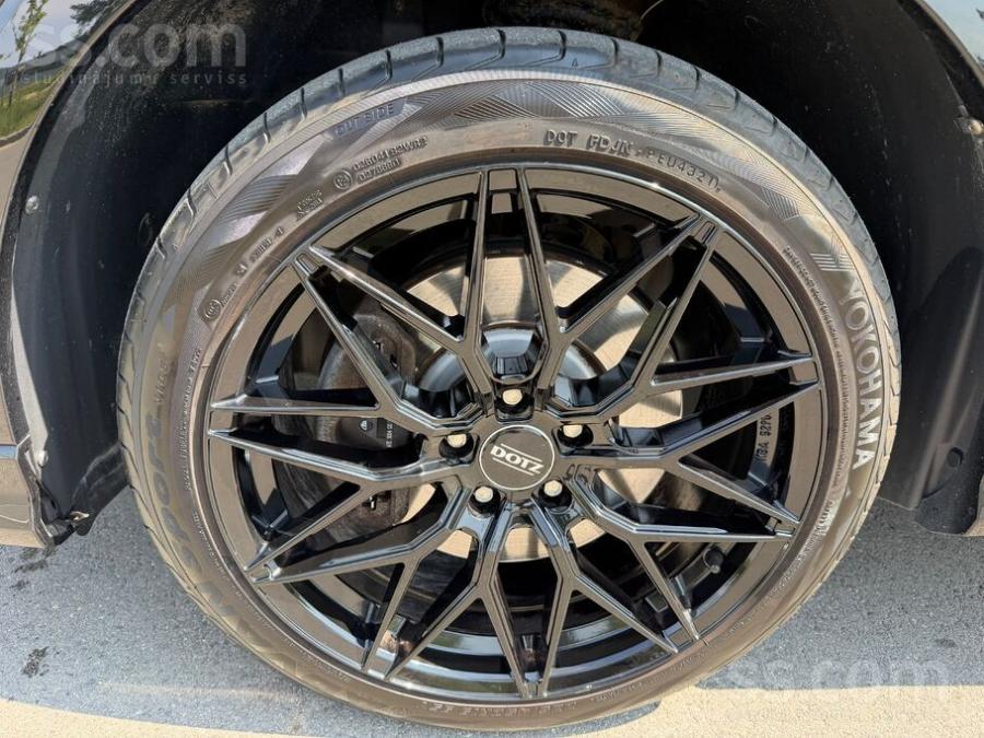 Black Audi Q3 2019 in Riga, with an engine capacity of 2.00 L and mileage of 102 thousand km for 23990 €, photo 7 on AUTOMOTO.COM.LV