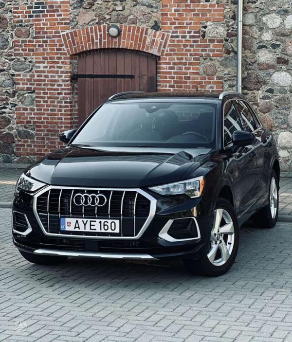 Melns Audi Q3 2020 Kretinga, ar dzinēja tilpumu 2.00 L un nobraukumu 185 tūkst. km par 18300 €, foto 1 vietnē AUTOMOTO.COM.LV