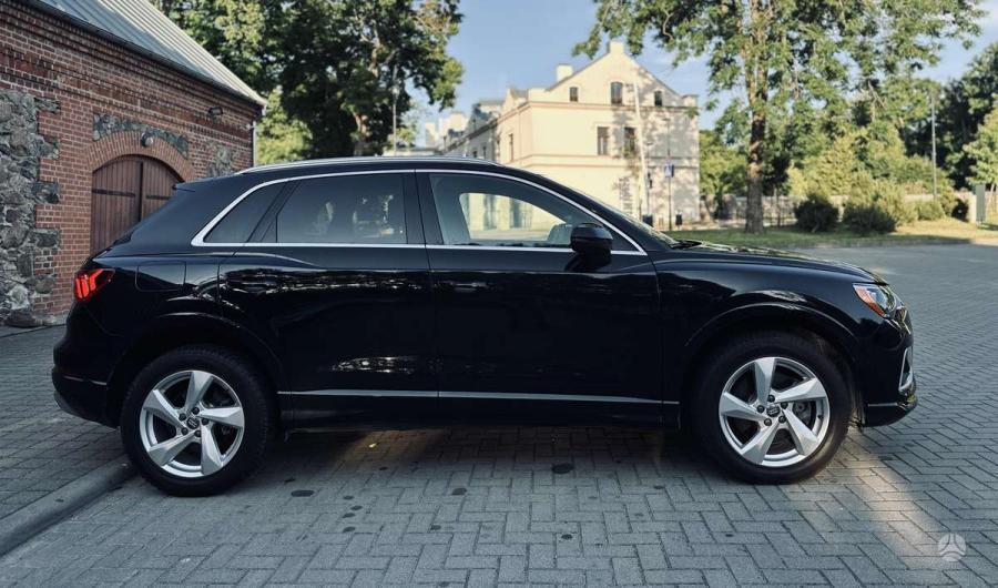 Melns Audi Q3 2020 Kretinga, ar dzinēja tilpumu 2.00 L un nobraukumu 185 tūkst. km par 18300 €, foto 14 vietnē AUTOMOTO.COM.LV
