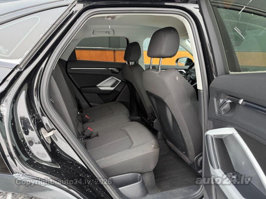 Black Audi Q3 2021 in Tallinn, with an engine capacity of 1.50 L and mileage of 60 thousand km for 25900 €, photo 11 on AUTOMOTO.COM.LV