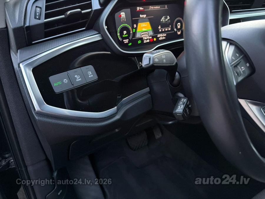 Melns Audi Q3 2022 Pērnava, ar dzinēja tilpumu 1.40 L un nobraukumu 74 tūkst. km par 27900 €, foto 8 vietnē AUTOMOTO.COM.LV