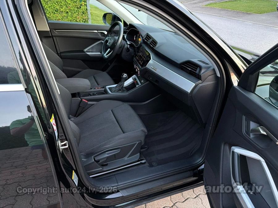 Melns Audi Q3 2022 Pērnava, ar dzinēja tilpumu 1.40 L un nobraukumu 74 tūkst. km par 27900 €, foto 16 vietnē AUTOMOTO.COM.LV