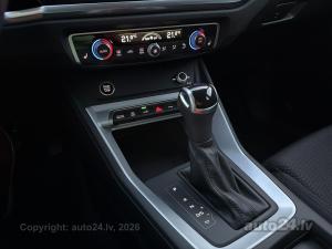 Melns Audi Q3 2022 Pērnava, ar dzinēja tilpumu 1.40 L un nobraukumu 74 tūkst. km par 27900 €, foto 19 vietnē AUTOMOTO.COM.LV