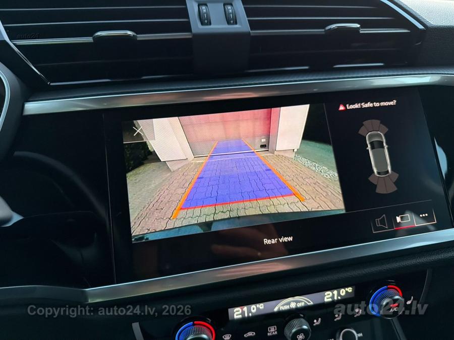 Melns Audi Q3 2022 Pērnava, ar dzinēja tilpumu 1.40 L un nobraukumu 74 tūkst. km par 27900 €, foto 22 vietnē AUTOMOTO.COM.LV