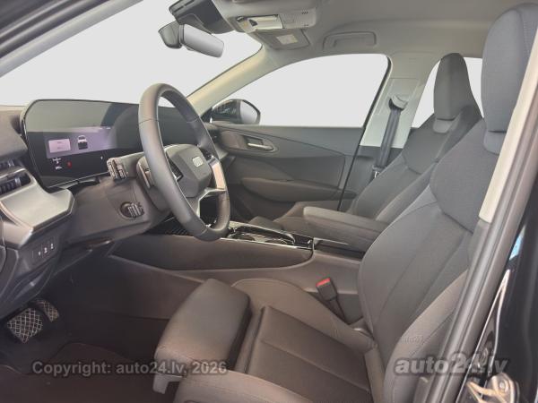 Melns Audi Q3 2025 Tallina, ar dzinēja tilpumu 1.50 L un nobraukumu 10 tūkst. km par 46900 €, foto 6 vietnē AUTOMOTO.COM.LV