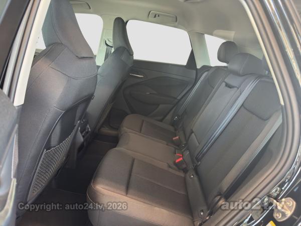 Melns Audi Q3 2025 Tallina, ar dzinēja tilpumu 1.50 L un nobraukumu 10 tūkst. km par 46900 €, foto 8 vietnē AUTOMOTO.COM.LV
