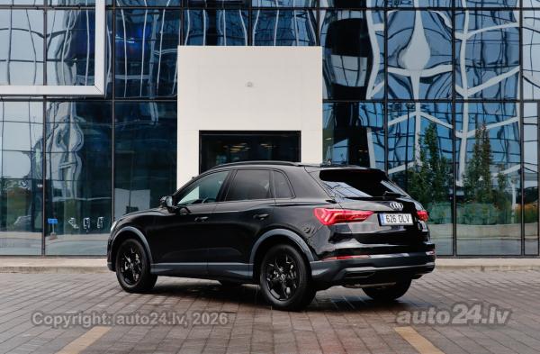 Audi Q3 2025 in Tallinn on AUTOMOTO.COM.LV Black Audi Q3 2025 in Tallinn, with an engine capacity of 2.00 L and mileage of 8 thousand km for 40900 €, photo 5 on AUTOMOTO.COM.LV
