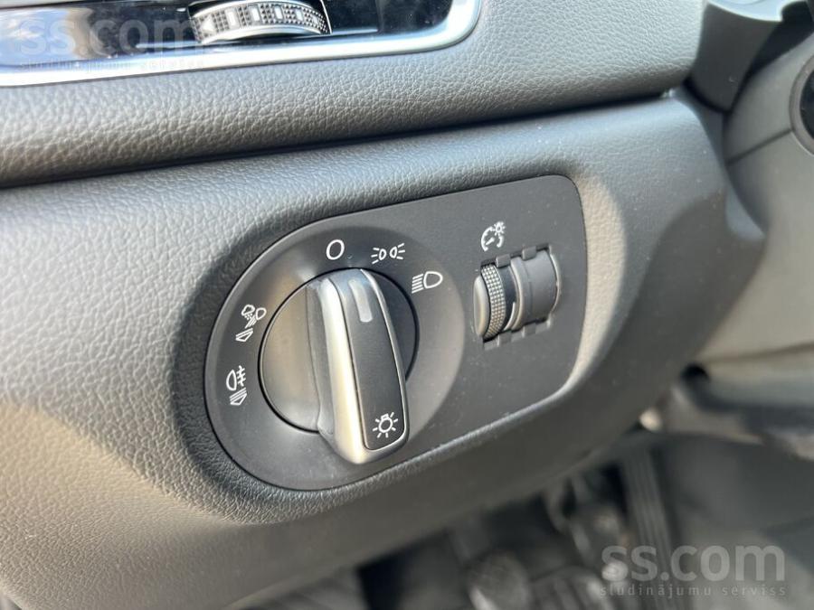 Zils Audi Q3 2017 Cēsis, ar dzinēja tilpumu 2.00 L un nobraukumu 319 tūkst. km par 13500 €, foto 15 vietnē AUTOMOTO.COM.LV