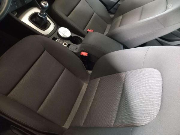 Blue Audi Q3 2017 in Panevezys, with an engine capacity of 1.97 L and mileage of 245 thousand km for 10000 €, photo 5 on AUTOMOTO.COM.LV