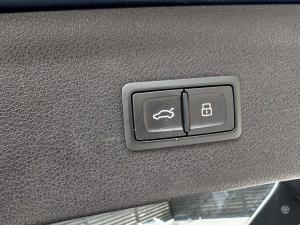Zils Audi Q3 2018 Kauņa, ar dzinēja tilpumu 1.98 L un nobraukumu 119 tūkst. km par 15450 €, foto 23 vietnē AUTOMOTO.COM.LV