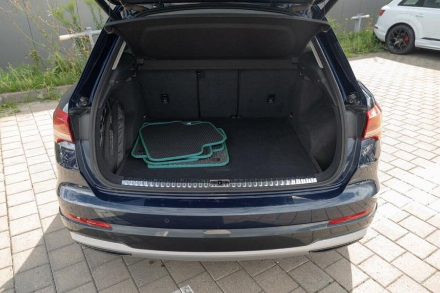 Blue Audi Q3 2019 in Vilnius, with an engine capacity of 1.50 L and mileage of 99 thousand km for 21500 €, photo 20 on AUTOMOTO.COM.LV
