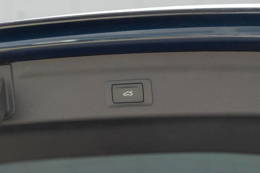 Blue Audi Q3 2019 in Vilnius, with an engine capacity of 1.50 L and mileage of 99 thousand km for 21500 €, photo 21 on AUTOMOTO.COM.LV