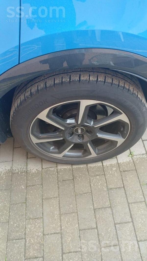 Blue Audi Q3 2019 in Jelgava, with an engine capacity of 2.00 L and mileage of 110 thousand km for 23500 €, photo 3 on AUTOMOTO.COM.LV