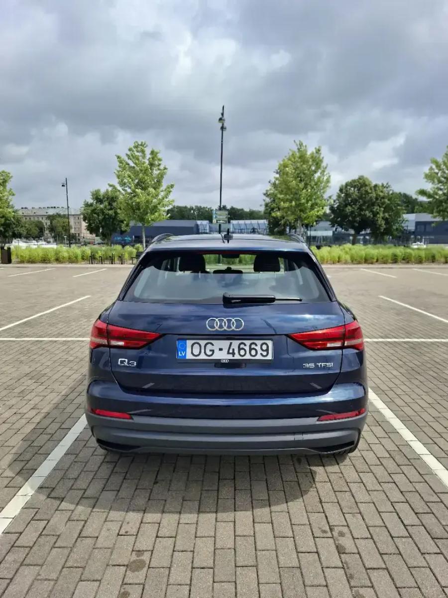 Blue Audi Q3 2020 in Riga, with an engine capacity of 1.40 L and mileage of 60 thousand km for 23000 €, photo 4 on AUTOMOTO.COM.LV