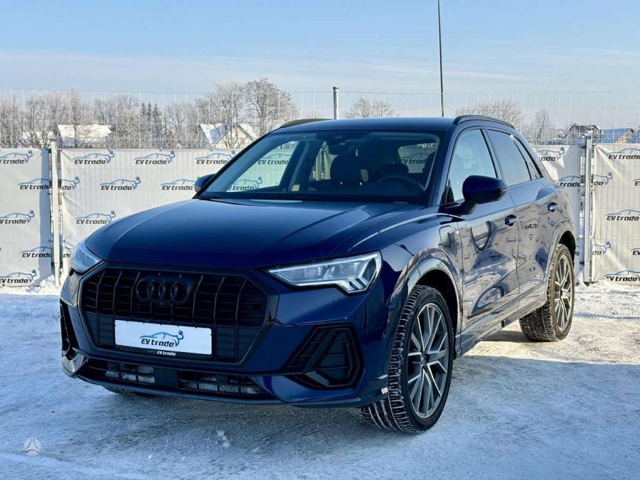 Zils Audi Q3 2021 Viļņa, ar dzinēja tilpumu 1.40 L un nobraukumu 177 tūkst. km par 25500 €, foto 1 vietnē AUTOMOTO.COM.LV