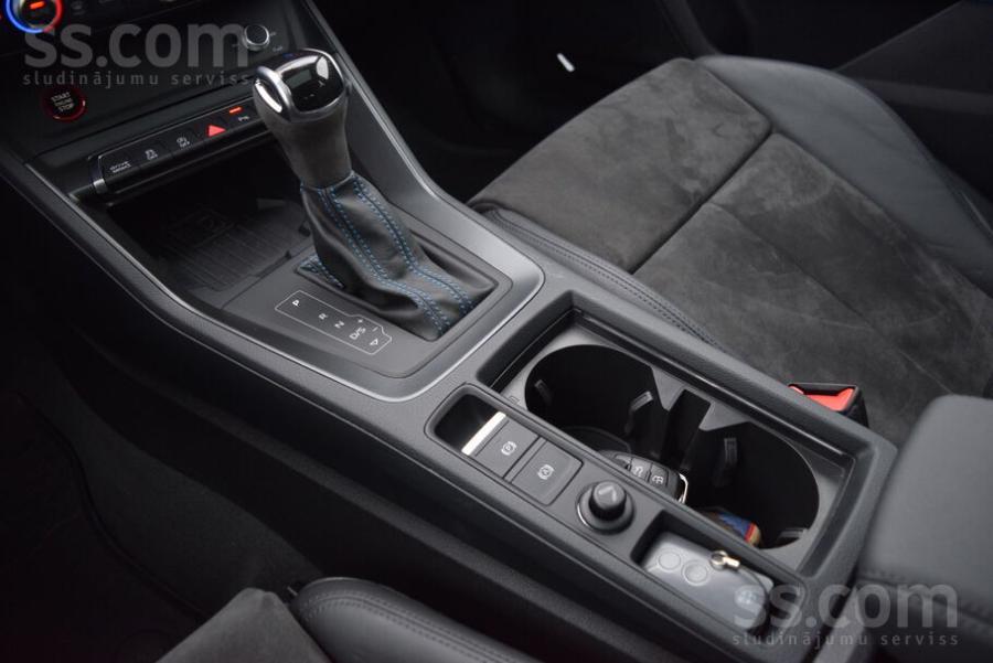 Zils Audi Q3 2021 Rīga, ar dzinēja tilpumu 2.50 L un nobraukumu 34 tūkst. km par 37900 €, foto 6 vietnē AUTOMOTO.COM.LV