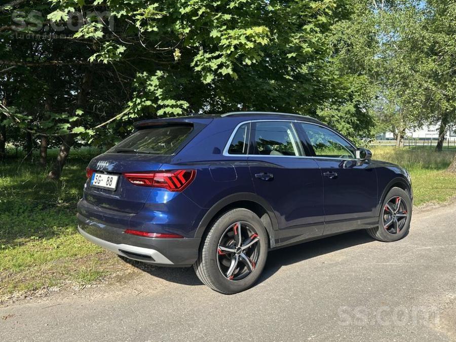 Zils Audi Q3 2021 Rīga, ar dzinēja tilpumu 1.50 L un nobraukumu 62 tūkst. km par 27500 €, foto 4 vietnē AUTOMOTO.COM.LV