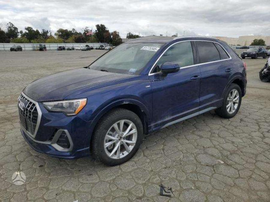 Zils Audi Q3 2021 Klaipėda, ar dzinēja tilpumu 2.00 L un nobraukumu 15 tūkst. km par 15999 €, foto 1 vietnē AUTOMOTO.COM.LV