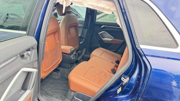 Blue Audi Q3 2022 in Ukmerge, with an engine capacity of 1.97 L and mileage of 71 thousand km for 11399 €, photo 9 on AUTOMOTO.COM.LV