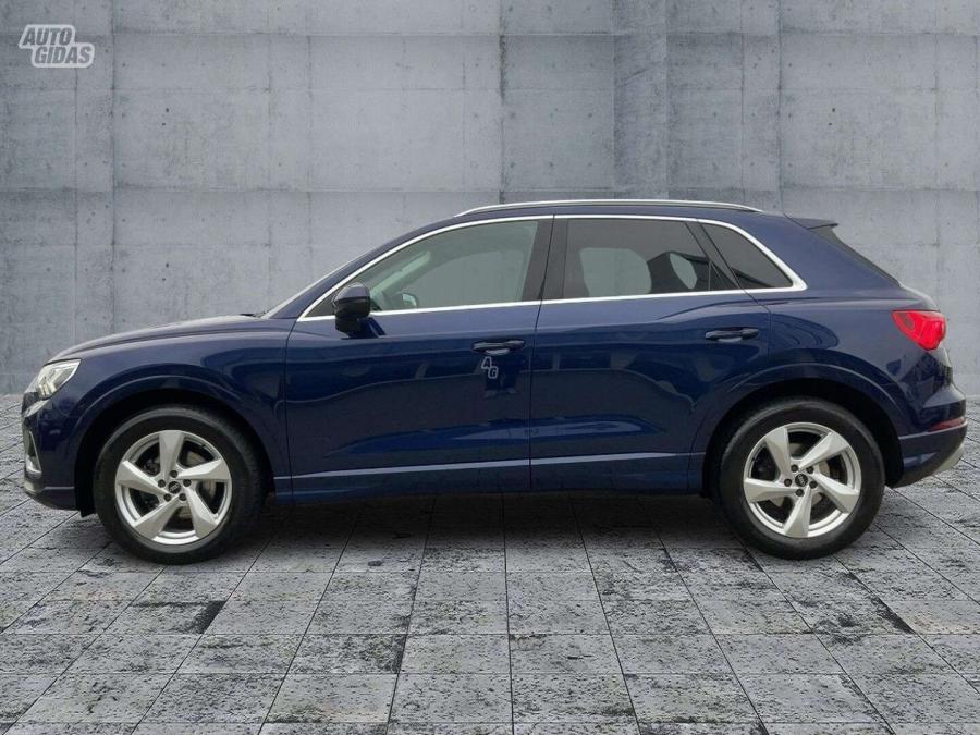 Blue Audi Q3 2023 in Kaunas, with an engine capacity of 1.50 L and mileage of 60 thousand km for 32622 €, photo 4 on AUTOMOTO.COM.LV