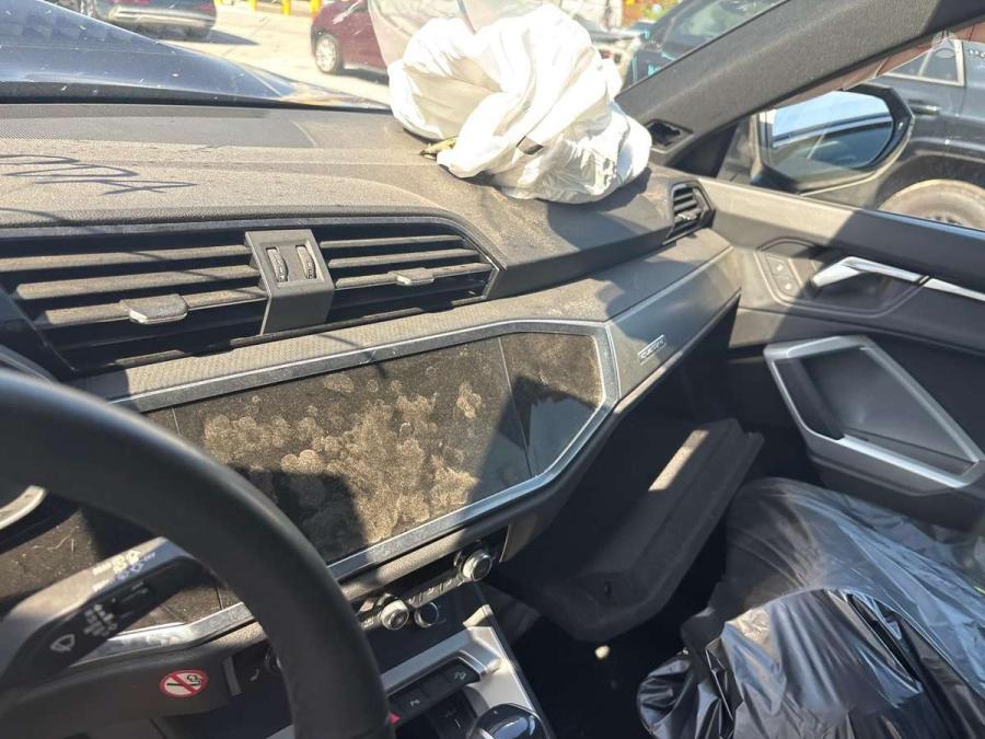 Blue Audi Q3 2025 in Ukmerge, with an engine capacity of 1.98 L and mileage of 46 thousand km for 12999 €, photo 17 on AUTOMOTO.COM.LV